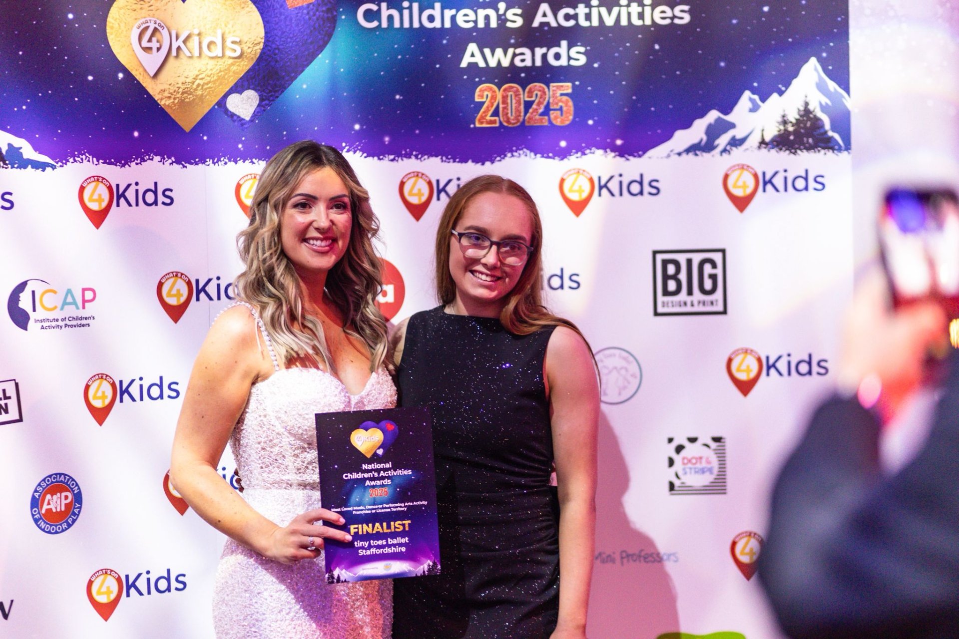tiny toes ballet celebrates at the What's On 4 Kids awards